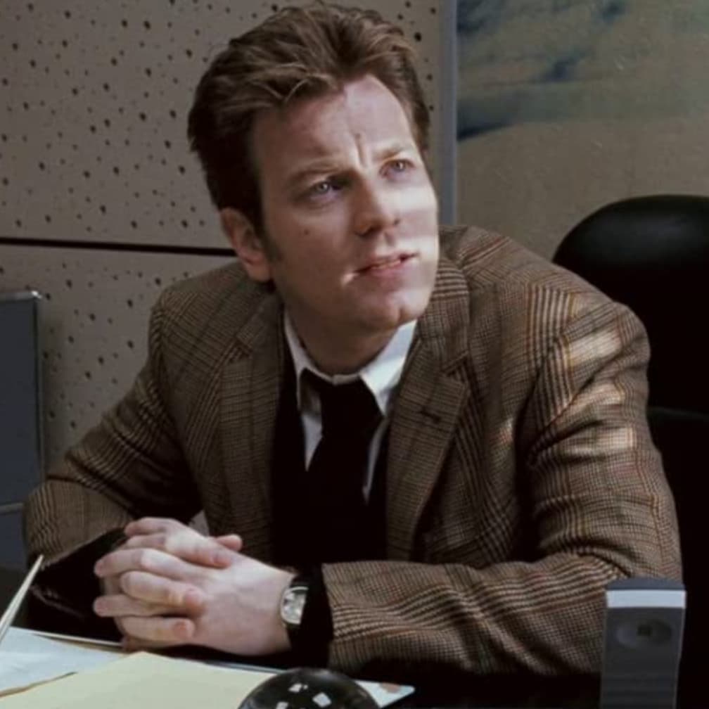 50+ Celebrities With Cleft Chins