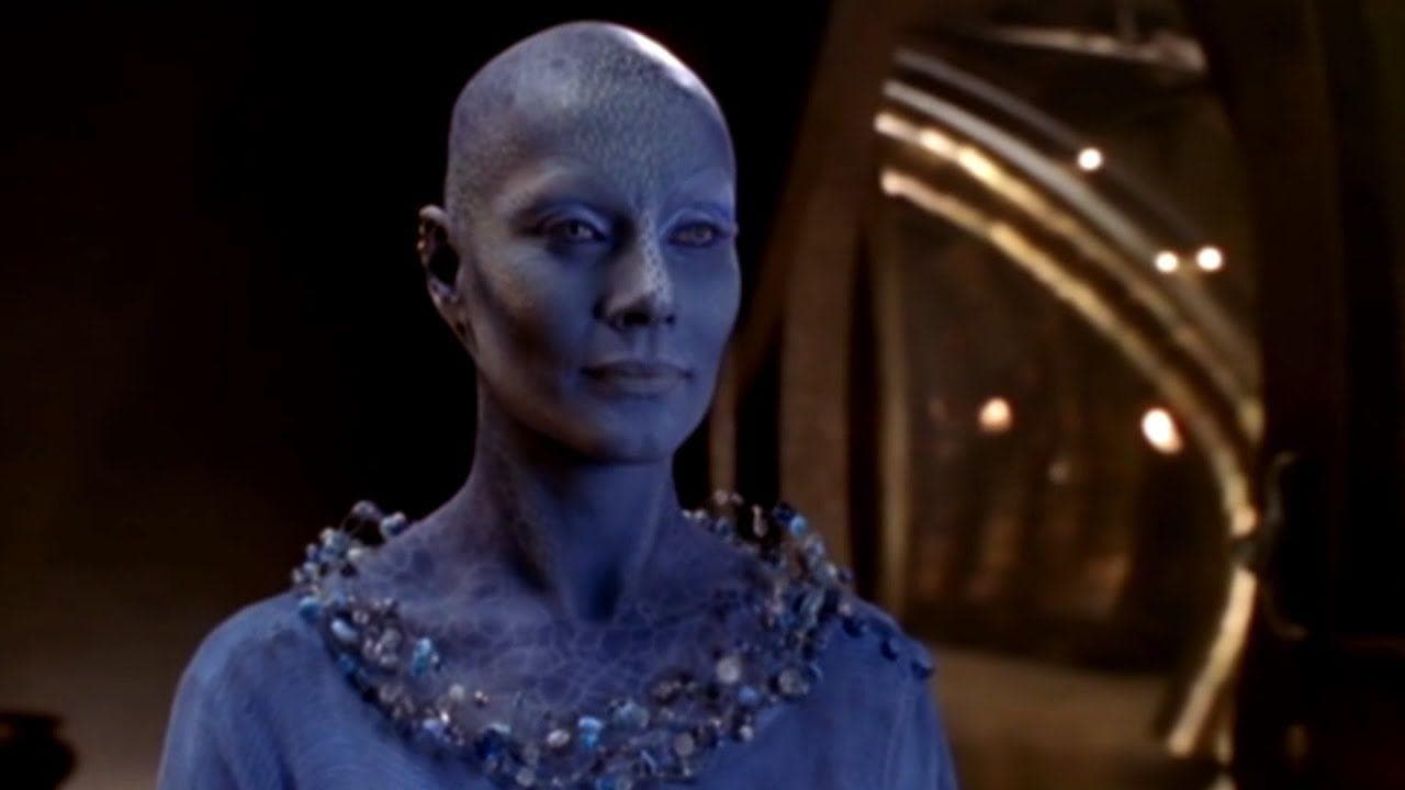 Behind-The-Scenes Stories From '90s Sci-Fi TV Shows