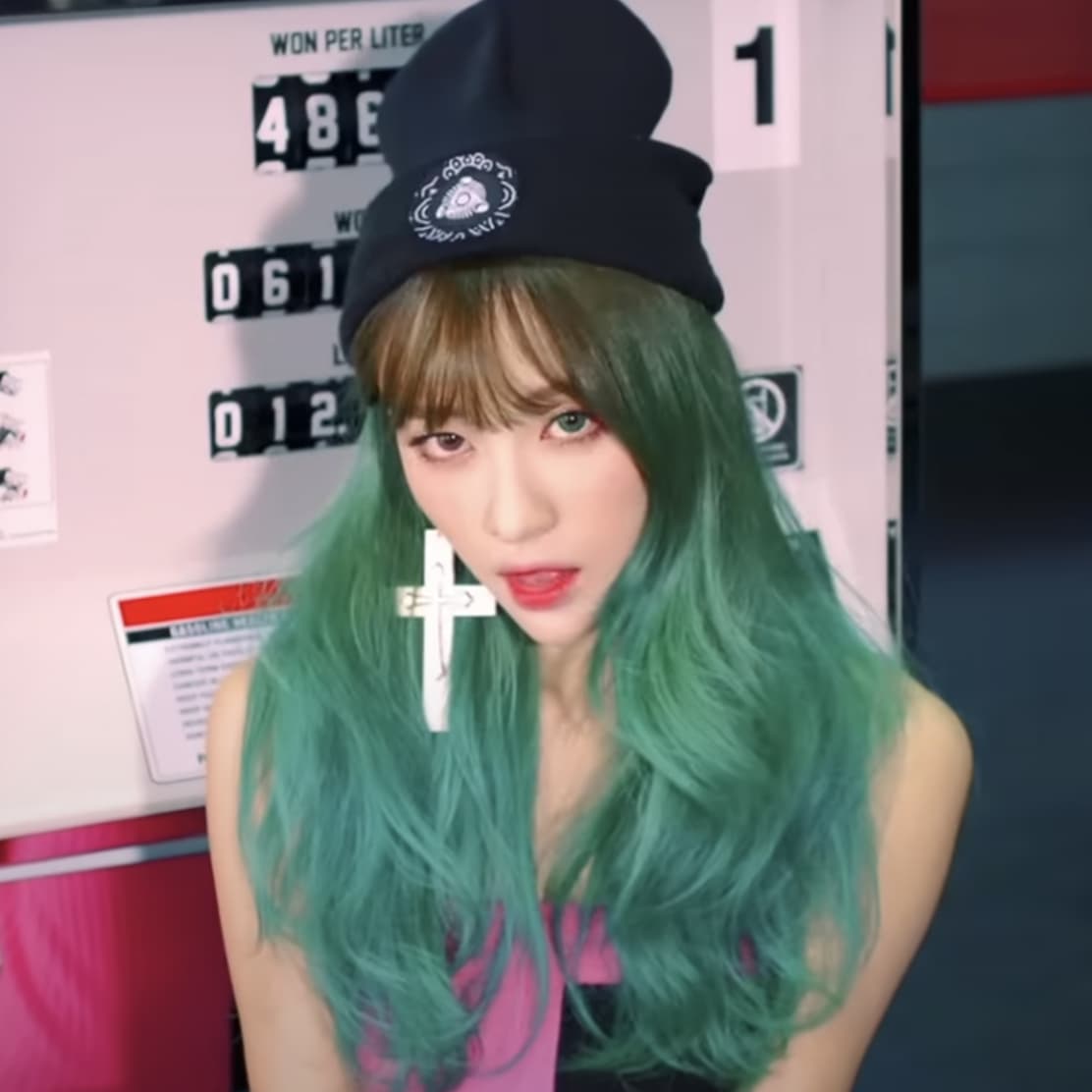 The 15+ Best K-pop Idols With Green Hair, Ranked By Fans