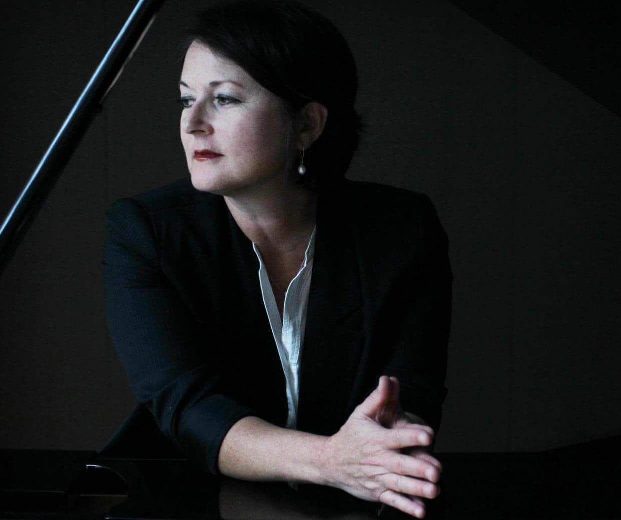 Famous Female Pianists | List of Top Female Pianists