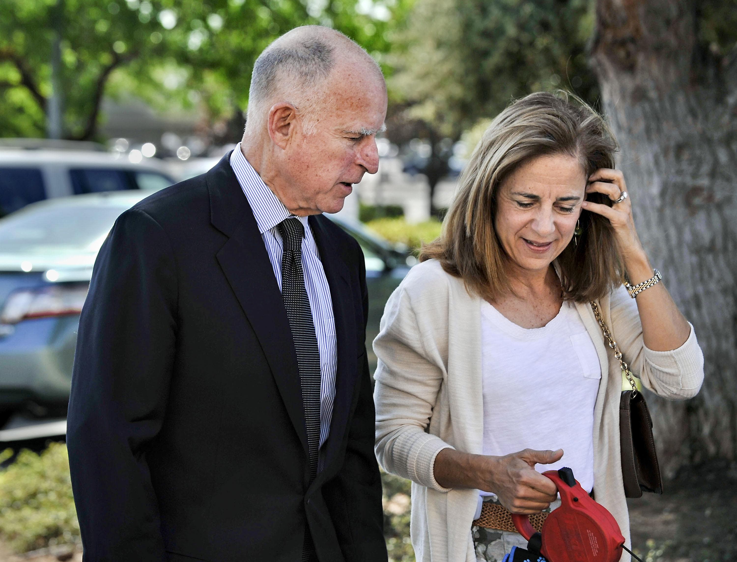 Jerry Brown's Wife, Dating and Relationship History