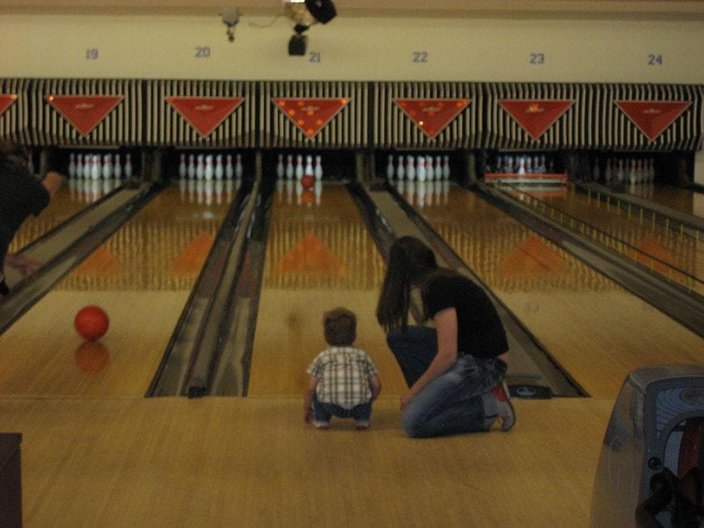 The Funniest Dirty Bowling Jokes And Puns, Ranked