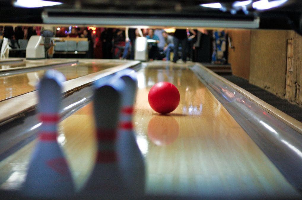 The Funniest Dirty Bowling Jokes And Puns, Ranked
