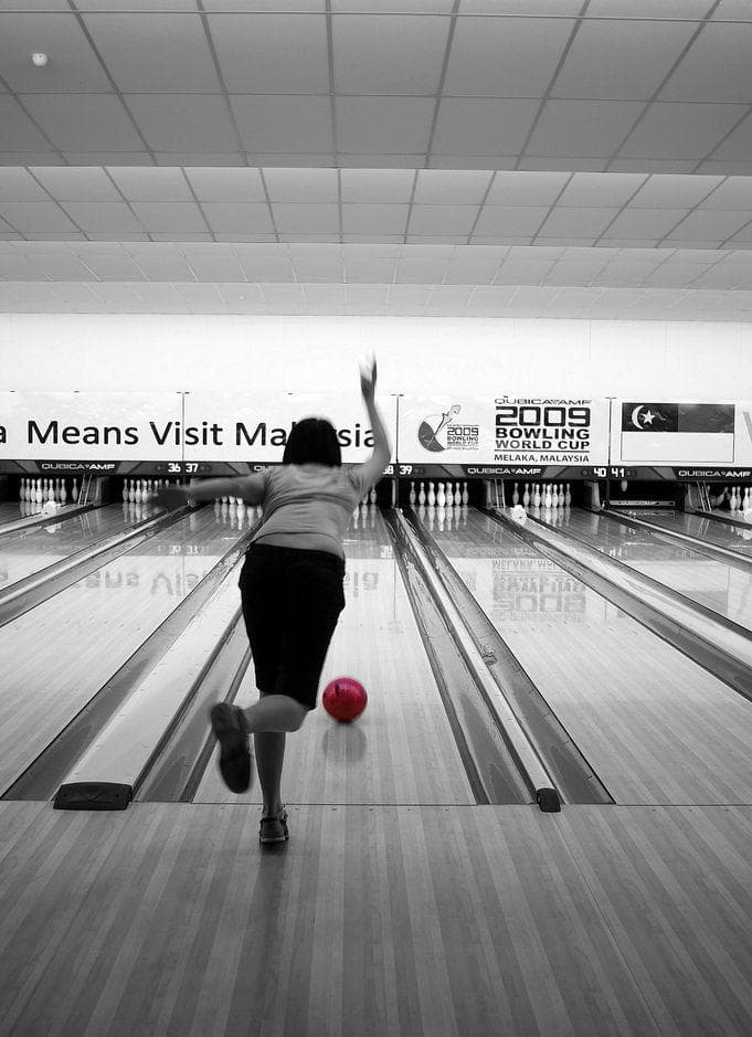 The Funniest Dirty Bowling Jokes And Puns, Ranked