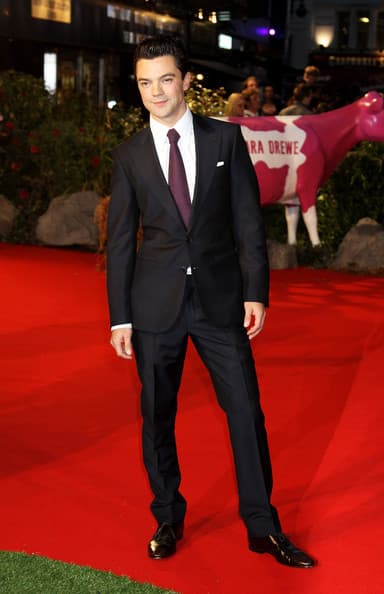 Hot Dominic Cooper Photos | Sexy Dominic Cooper Pictures