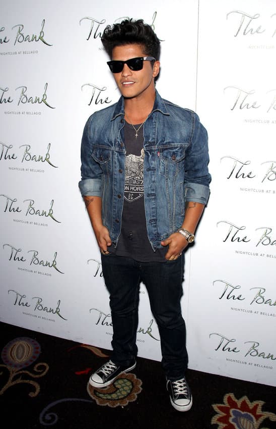 Hot Bruno Mars Photos | Sexy Bruno Mars Pictures