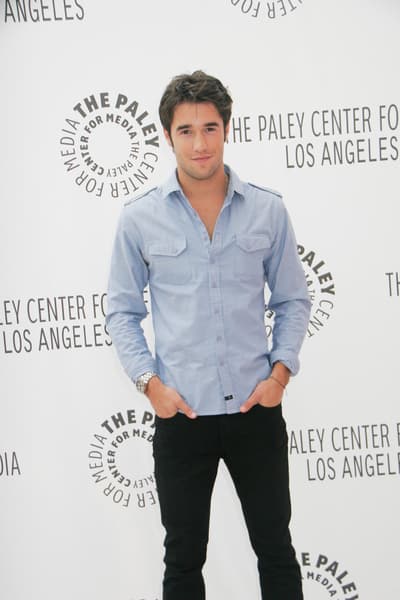 Joshua Bowman Shirtless