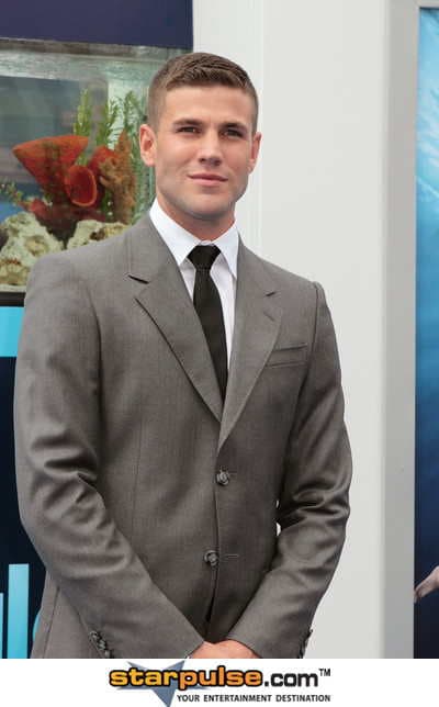 Hot Austin Stowell Photos | Sexy Austin Stowell Pictures