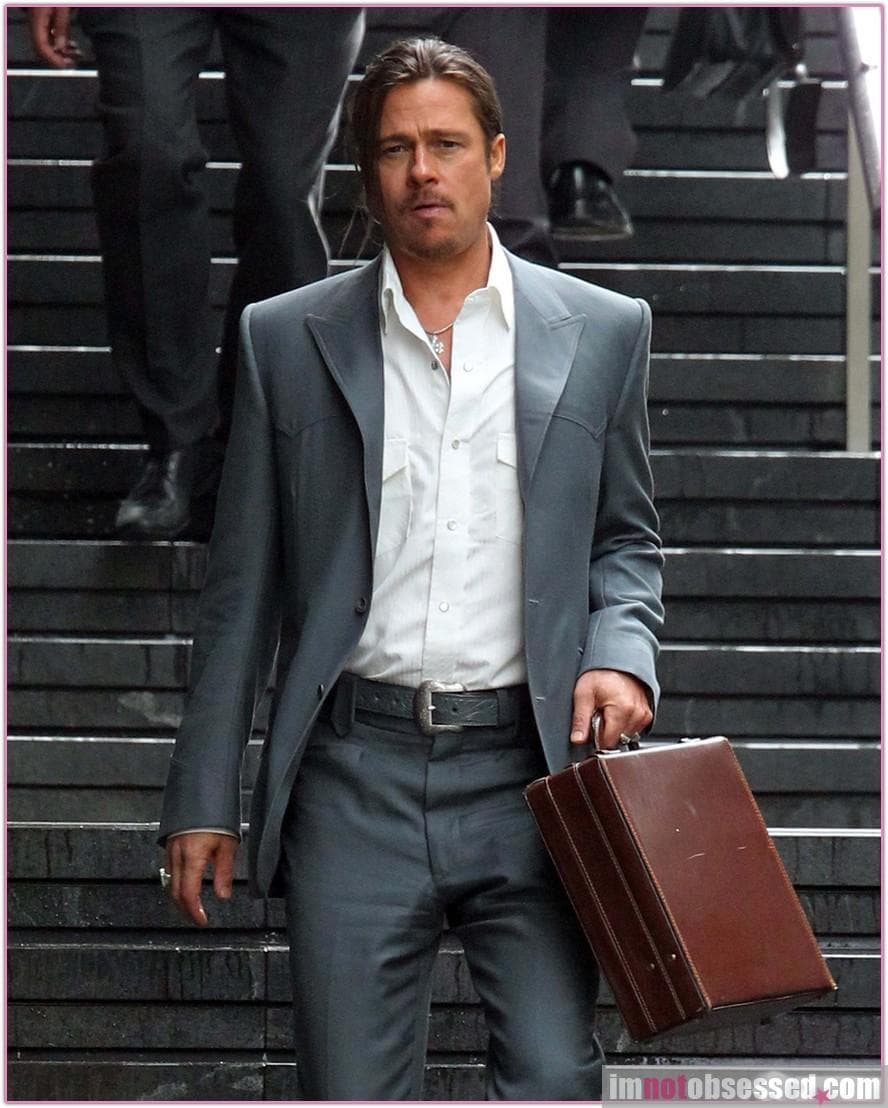 Shirtless Brad Pitt | Brad Pitt Hot Pics, Photos and Images