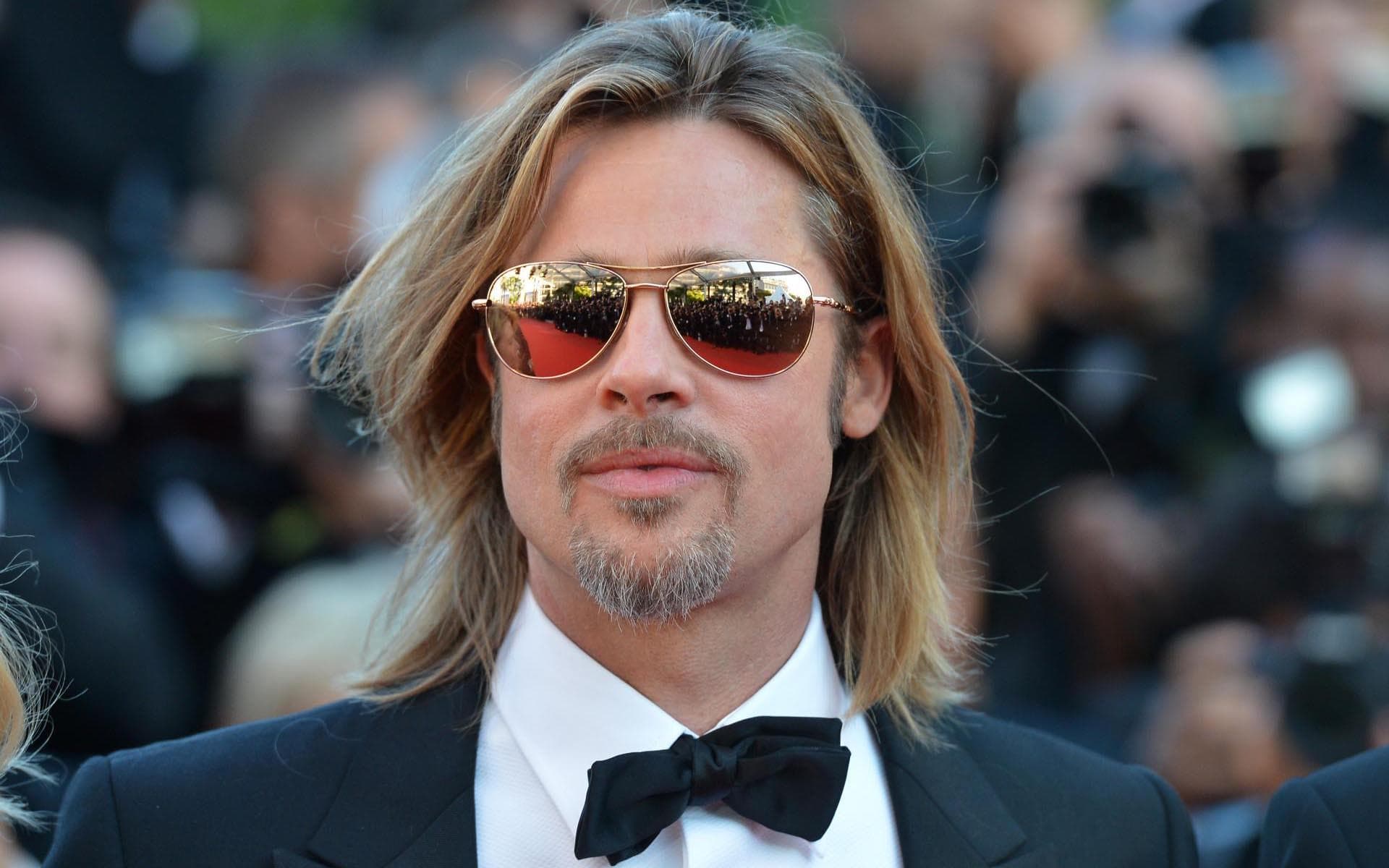 Shirtless Brad Pitt | Brad Pitt Hot Pics, Photos and Images