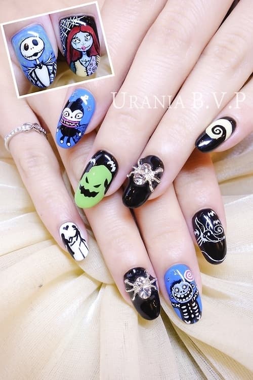 67 Awesomely Geeky Manicures | Cool Geek Nail Art