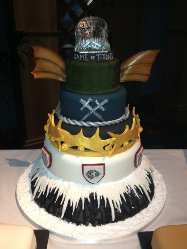25 Game Of Thrones Cakes Just Waiting To Get Cut