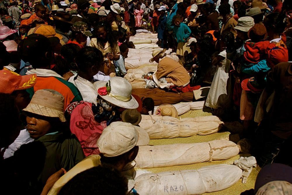 Bizarre Death Rituals From Around the World | The Weirdest Post Mortem ...