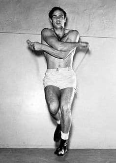 30 Sexy Pictures of Marlon Brando When He Was Young