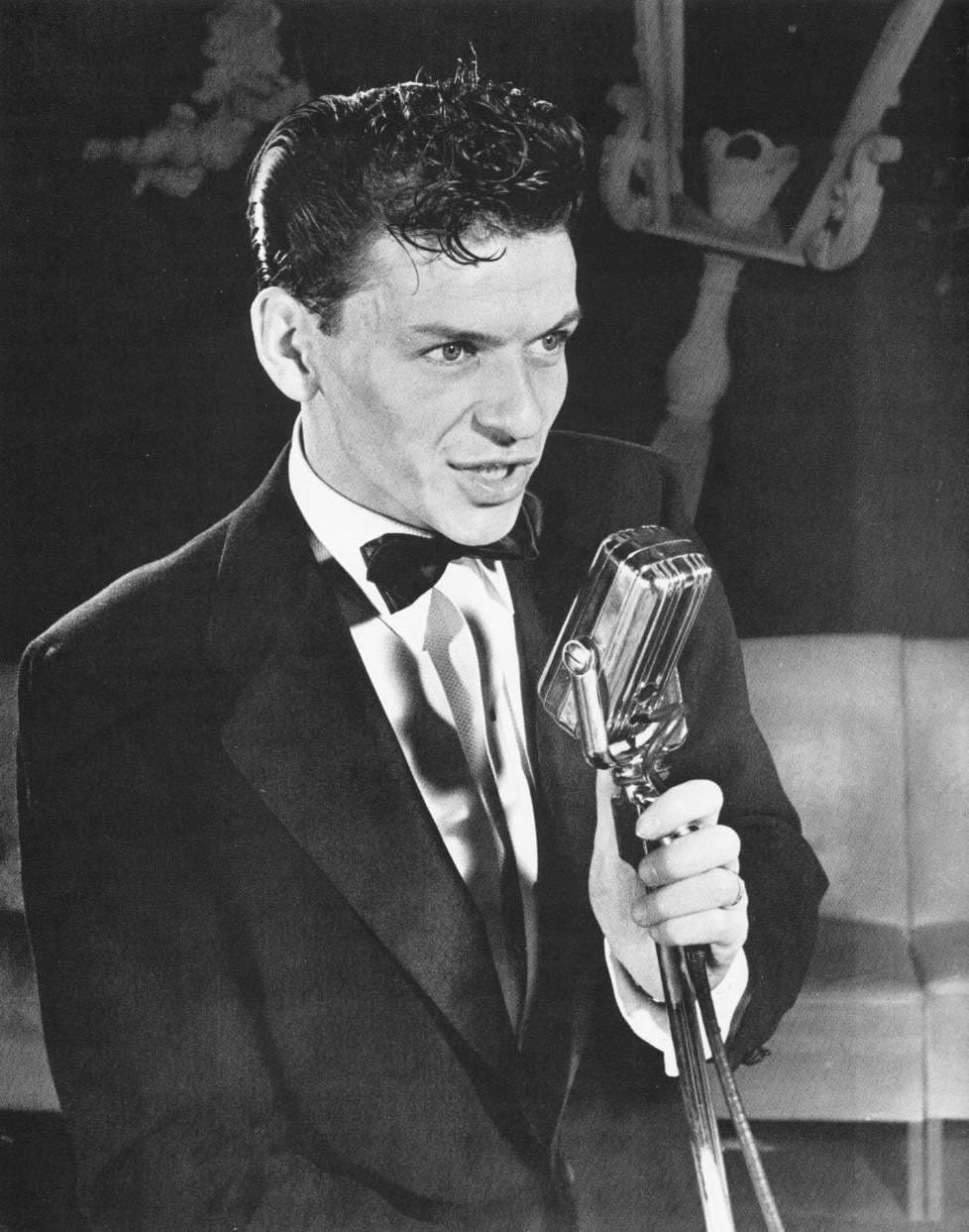 20 Pictures of Young Frank Sinatra, Including Child and Teenage Pics