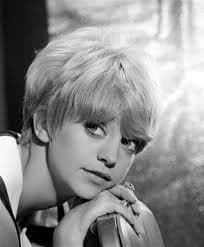 20 Pictures of Young Goldie Hawn