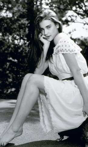 23 Pictures of Young Demi Moore