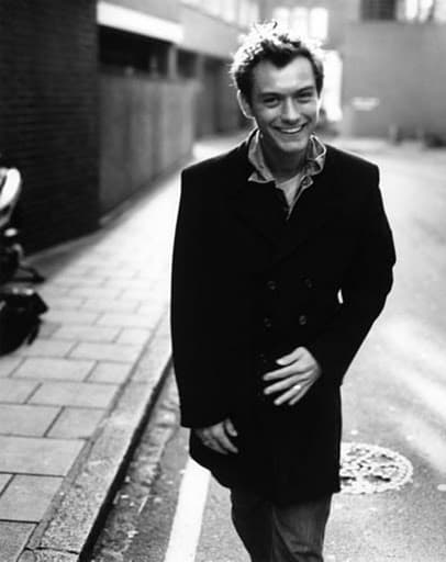 23 Pictures of Young Jude Law