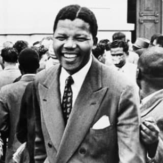 23 Photos of Nelson Mandela When He Was Young