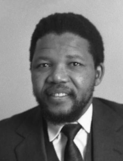 23 Photos of Nelson Mandela When He Was Young