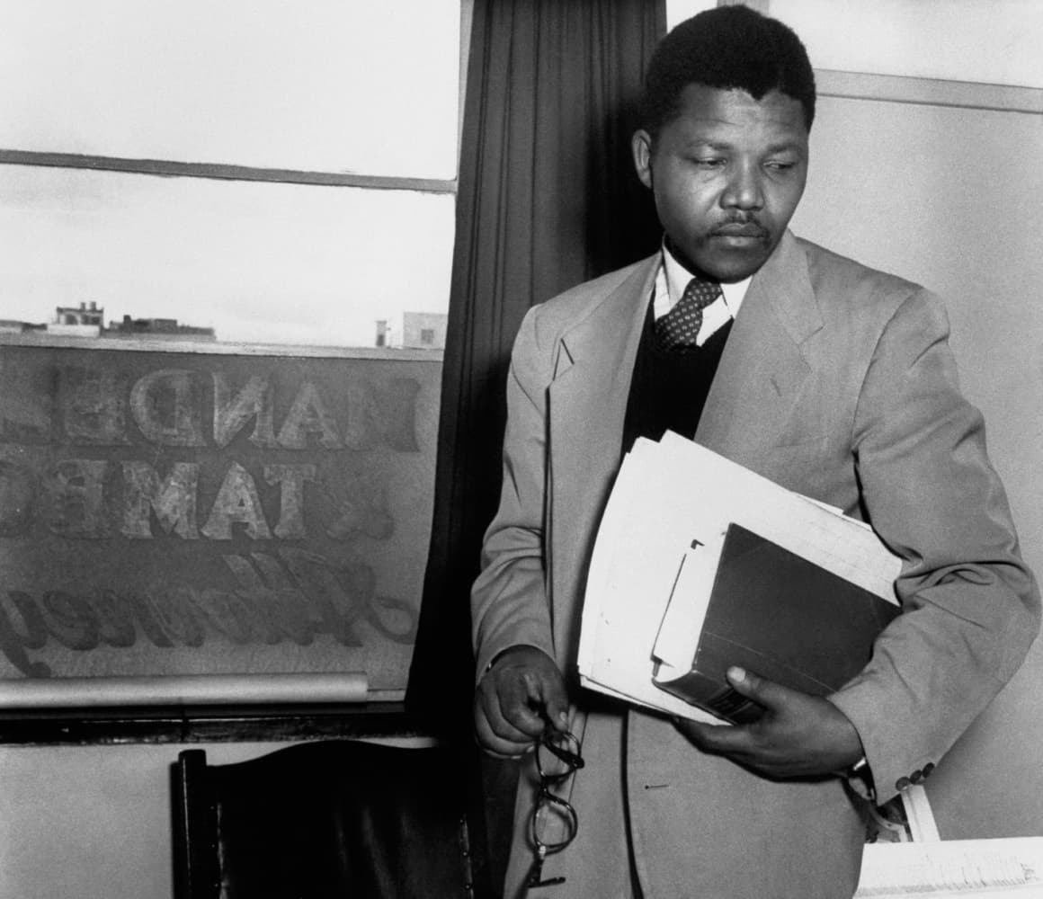23 Photos of Nelson Mandela When He Was Young
