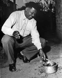 23 Photos of Nelson Mandela When He Was Young