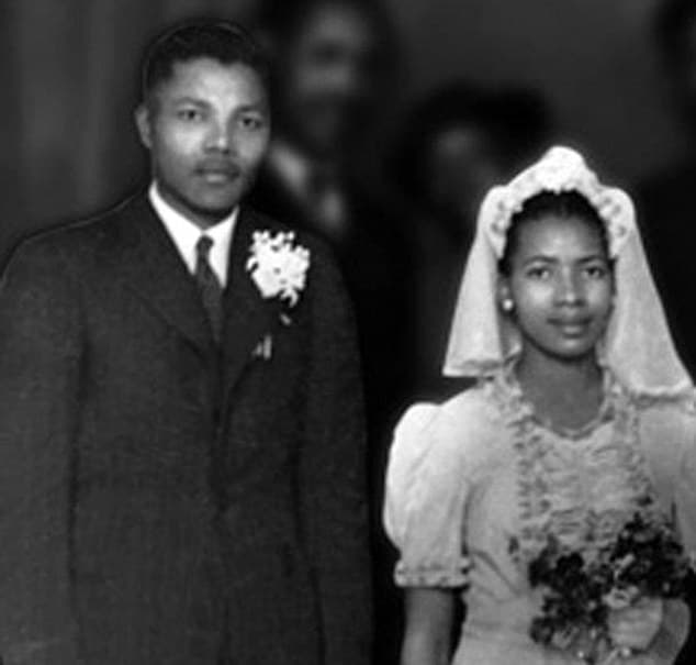 23 Photos of Nelson Mandela When He Was Young