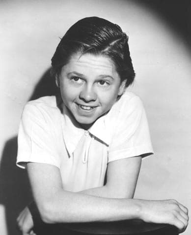 30 Photos of Mickey Rooney When He Was Young
