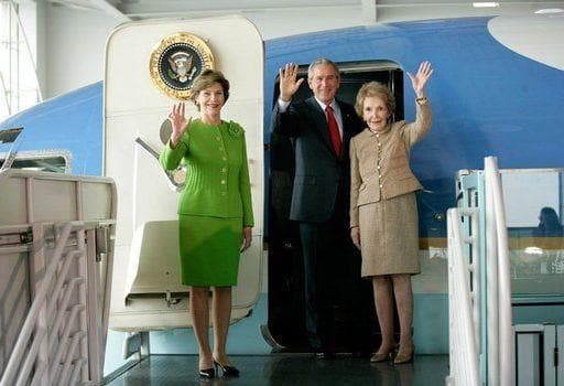 Facts About the President's Air Force One Plane