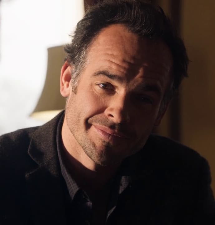 The 20 Biggest Arrow TV & Comic Book Differences