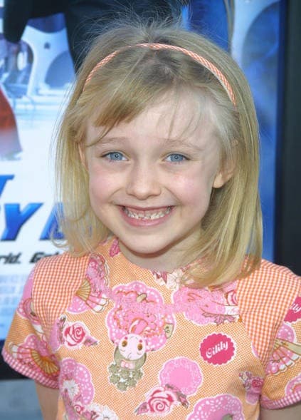 30 Photos of Dakota Fanning When She WasYoung