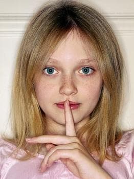 30 Photos Of Dakota Fanning When She Wasyoung