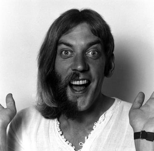 21 Photos of Donald Sutherland When He Was Young