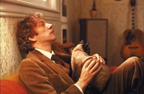 21 Photos of Donald Sutherland When He Was Young