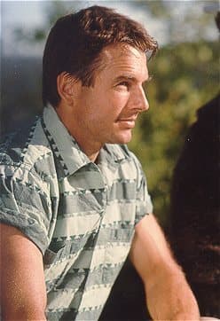 29 Pictures of Mark Harmon When He Was Young