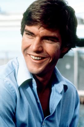 20 Photos of Dennis Quaid When He Was Young