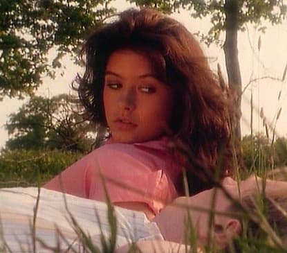 25 Photos of Catherine Zeta-Jones When She Was Young