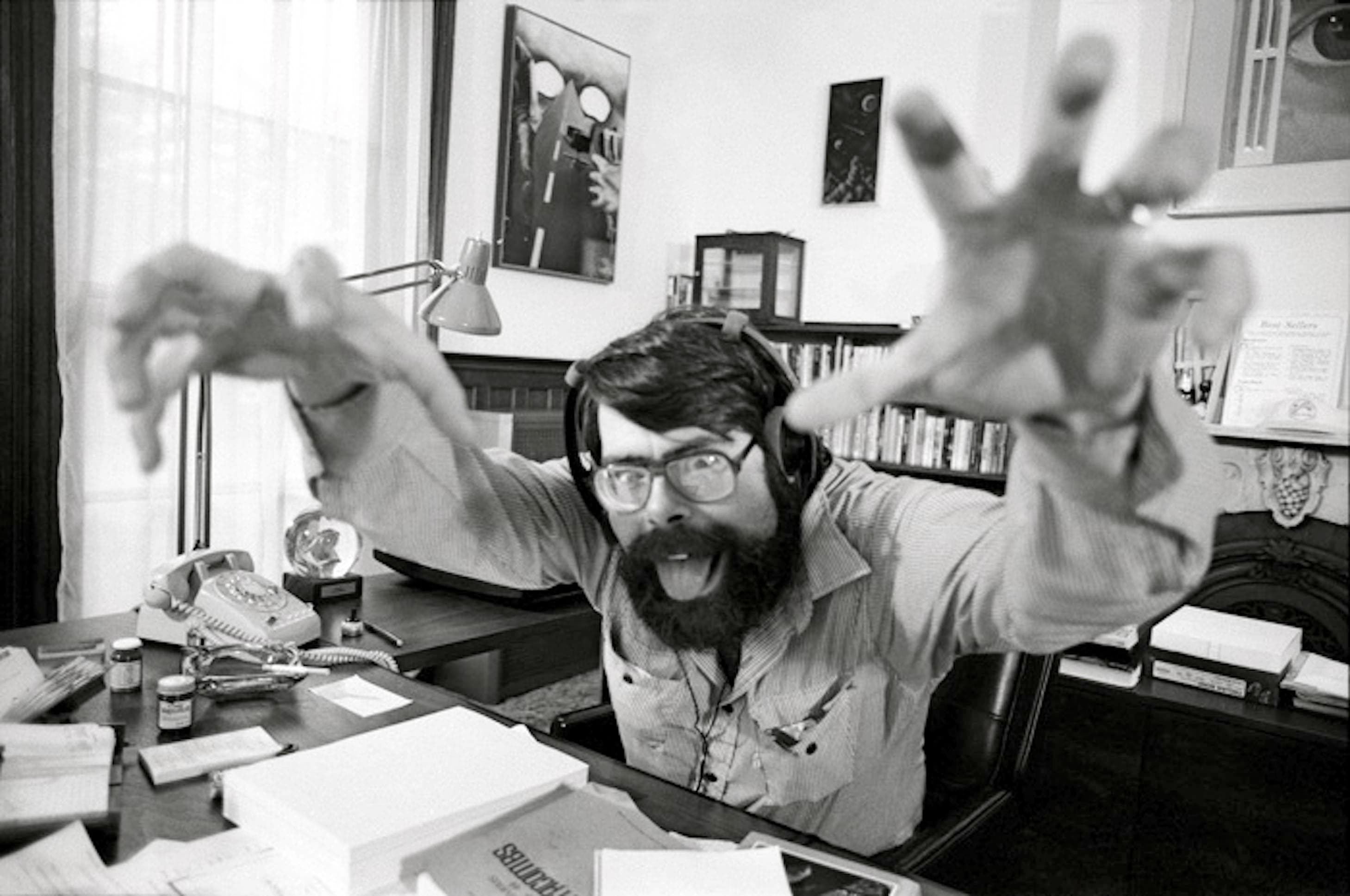 16 Photos of Stephen King When He Was Young
