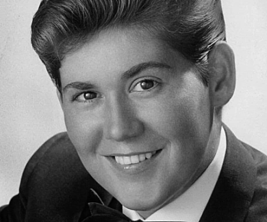 10 Photos of Wayne Newton When He Was Young