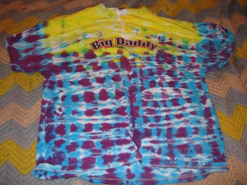 Worst Dad Styles | Embarrassing Dad Fashion (Photos)