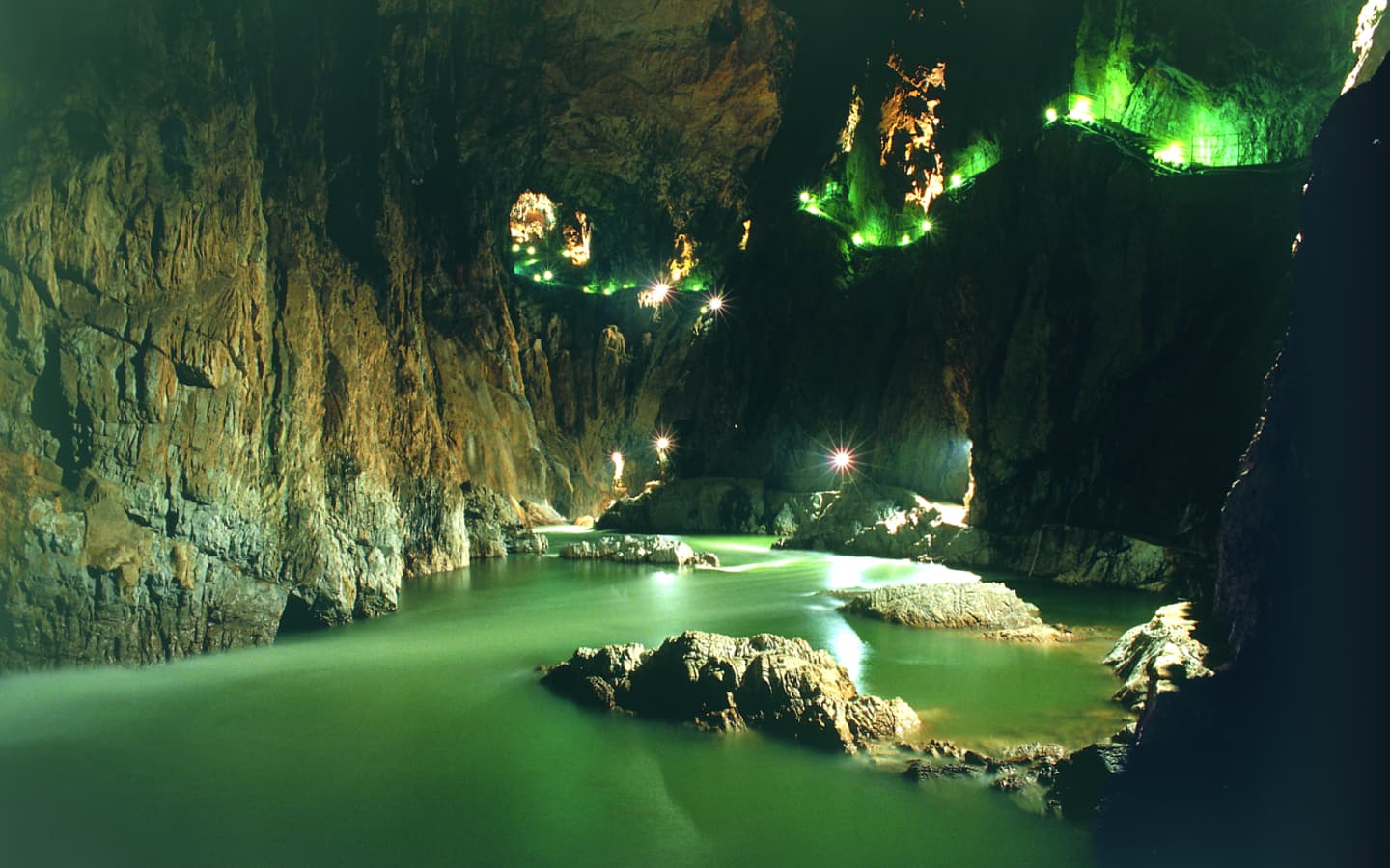 Famous Caves | List of Cave Pictures