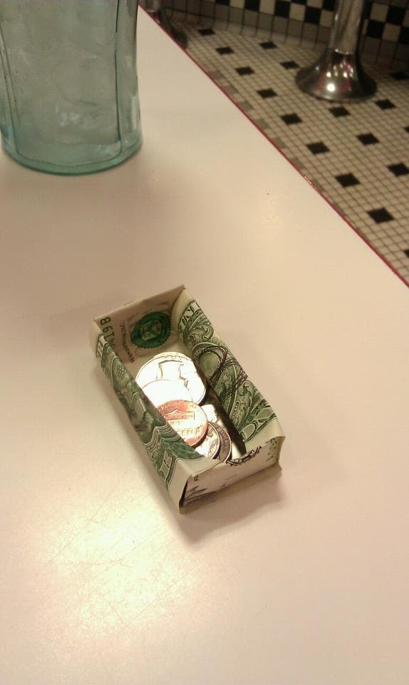 Funny Tips Left at Restaurants | Funniest Tips for Waiters