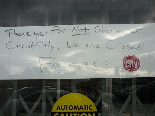 Passive Aggressive Signs at Stores | Retail Hell Notes