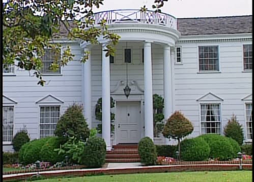 25+ Famous Houses In Movies And TV