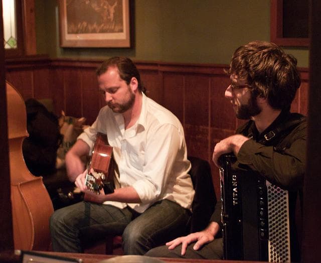Gypsy Jazz Bands | List of Best Gypsy Jazz Artists/Groups