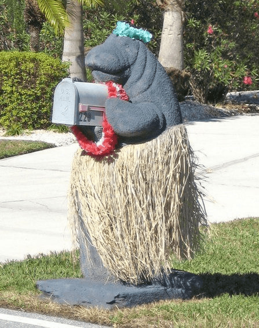 20 Hilarious Mailboxes You Wish You Thought of (Photos)