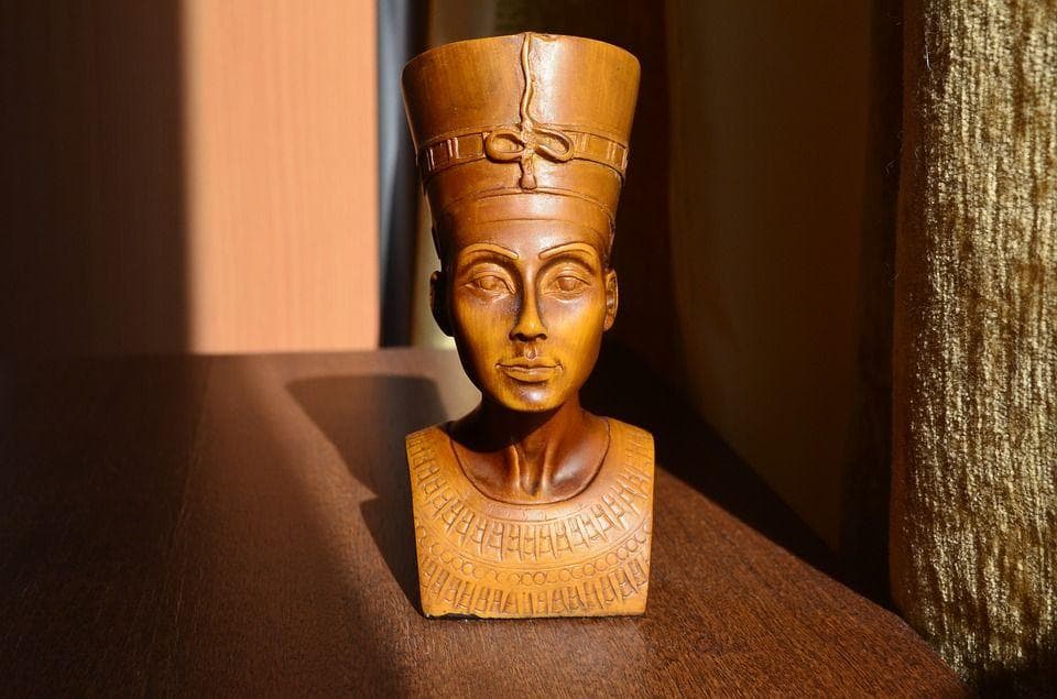 Nefertiti Facts: Who Was the Ancient Egyptian Queen Nefertiti?