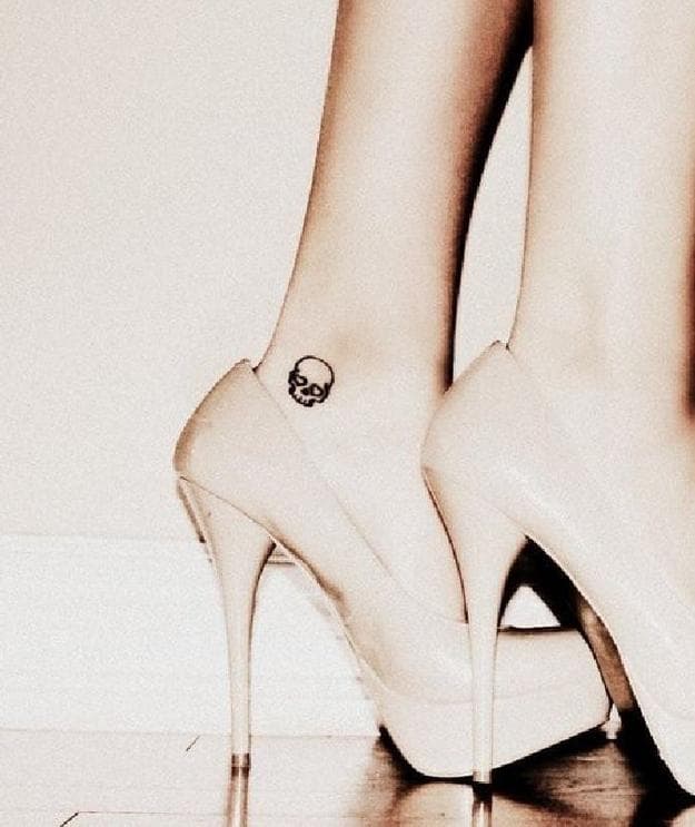33 Awesome Tiny Tattoo Ideas for Girls