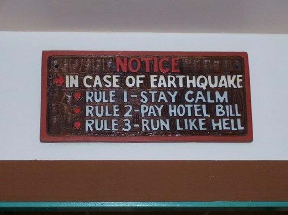 Funny Hotel Signs | Hilarious Motel & Hotel Sign Photos