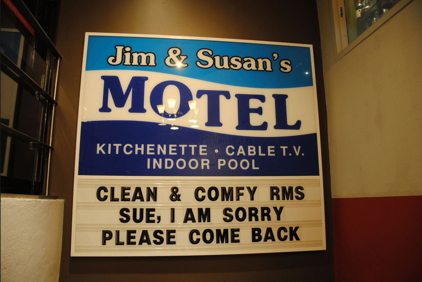 Funny Hotel Signs | Hilarious Motel & Hotel Sign Photos